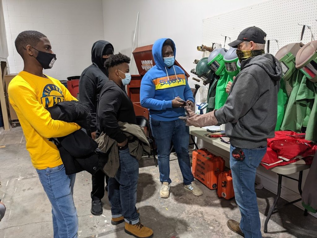 Featured Programs - YouthBuild